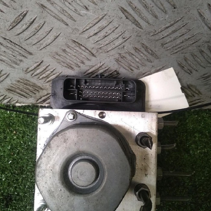 BLOC ABS : 476606853R | RENAULT CLIO IV Phase 1 (de Jui-2012 à Jui-2016)