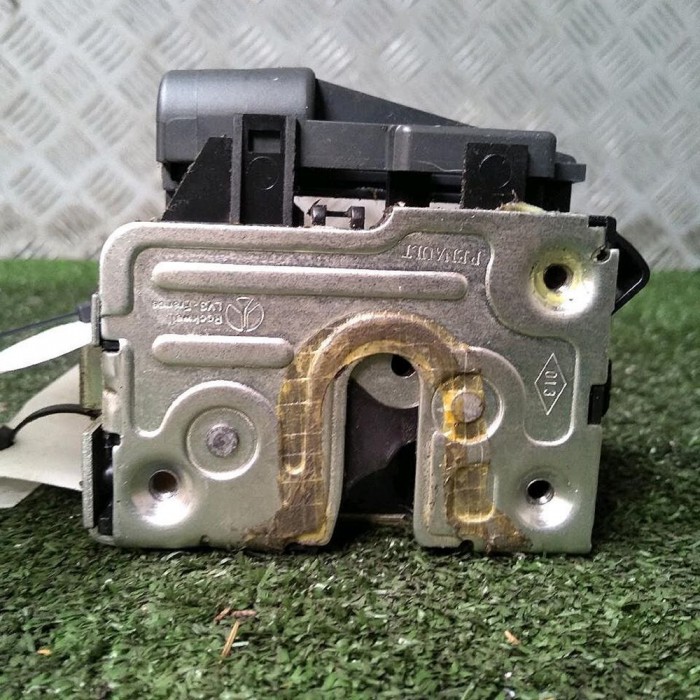 SERRURE PORTE AVANT DROITE : 8200735224 | DACIA DUSTER I Phase 1 (de ...