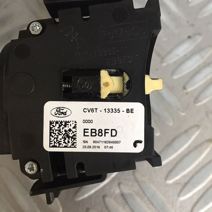 COMMANDE ECLAIRAGE : 2044625 | FORD FOCUS III PHASE 2 (APRÈS OCT-2014)