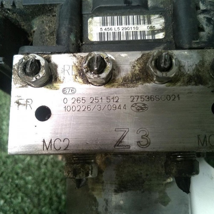 BLOC ABS : 27596SC021 | SUBARU FORESTER III (de Avr-2008 à Mar-2013)
